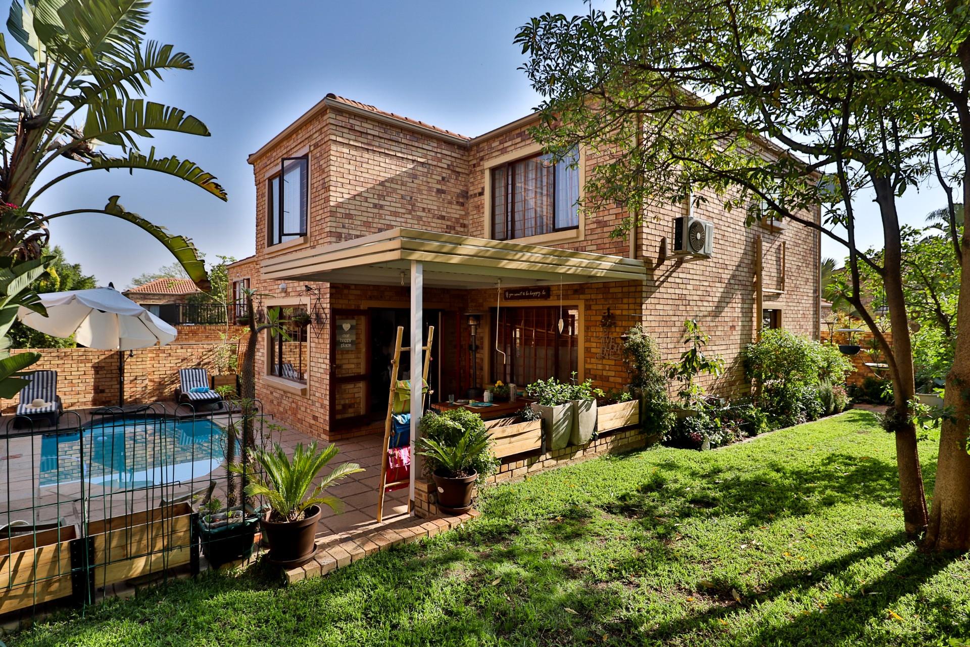 3 Bedroom House For Sale in Fourways | RE/MAX™ of Southern Africa