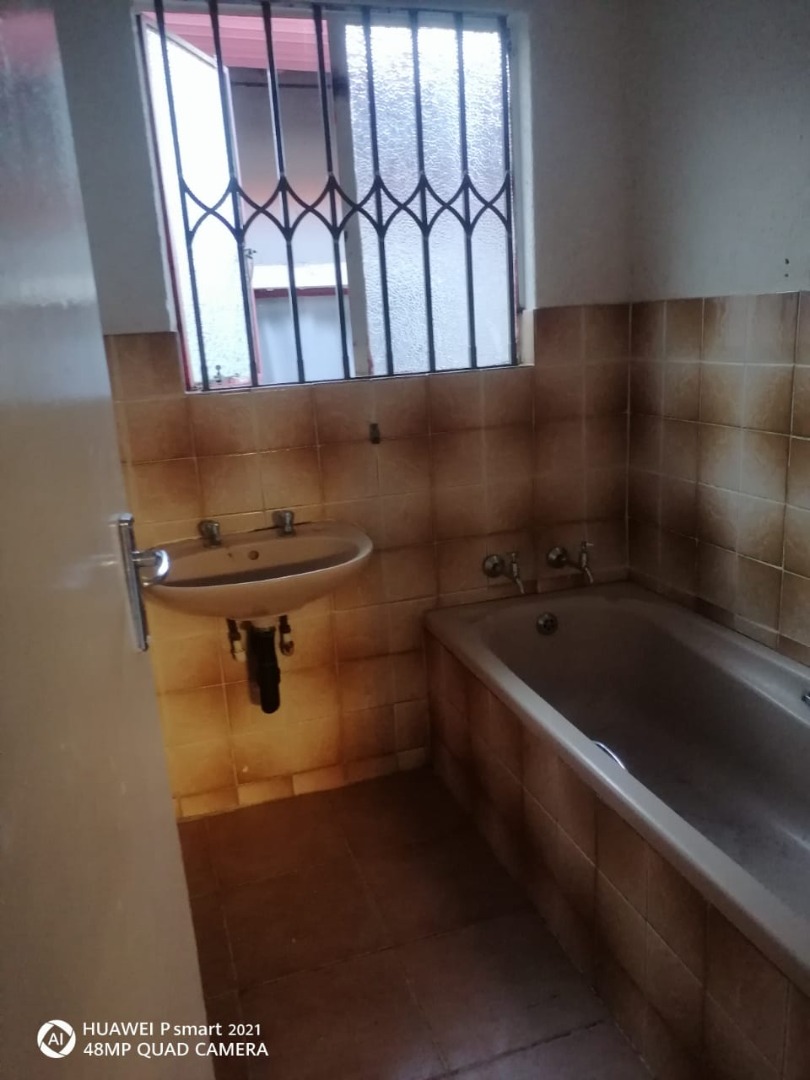 9 Bedroom House For Sale in Morula View | RE/MAX™ of Southern Africa