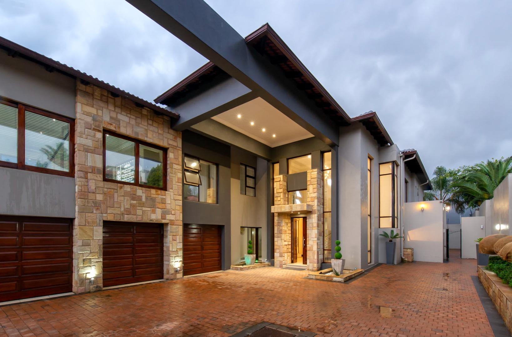 5 Bedroom House For Sale in Bedfordview | RE/MAX™ of Southern Africa