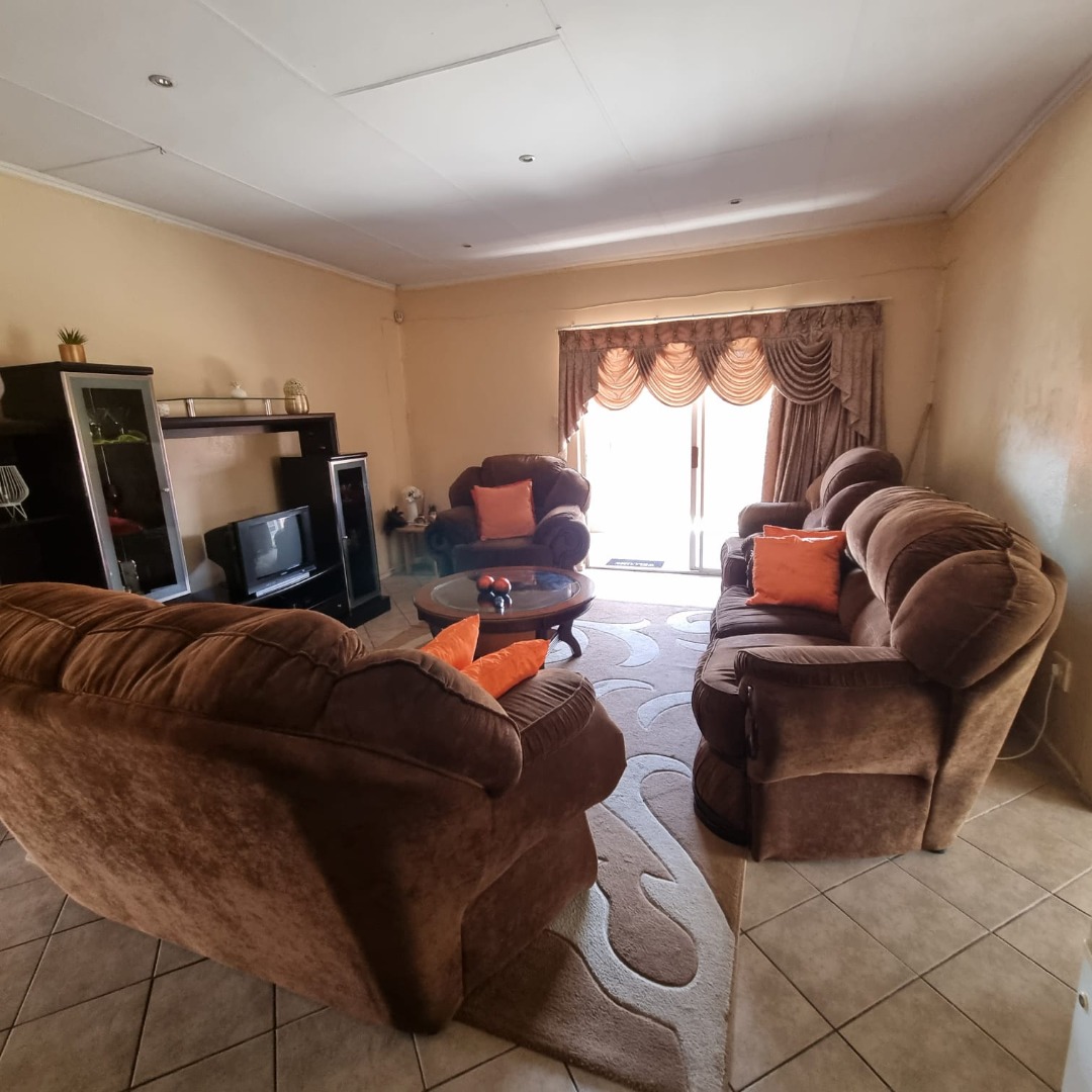 3 Bedroom House For Sale in Fochville by RE/MAX