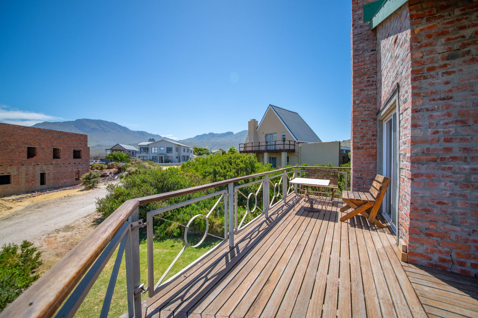 3 Bedroom House For Sale in Pringle Bay by RE/MAX