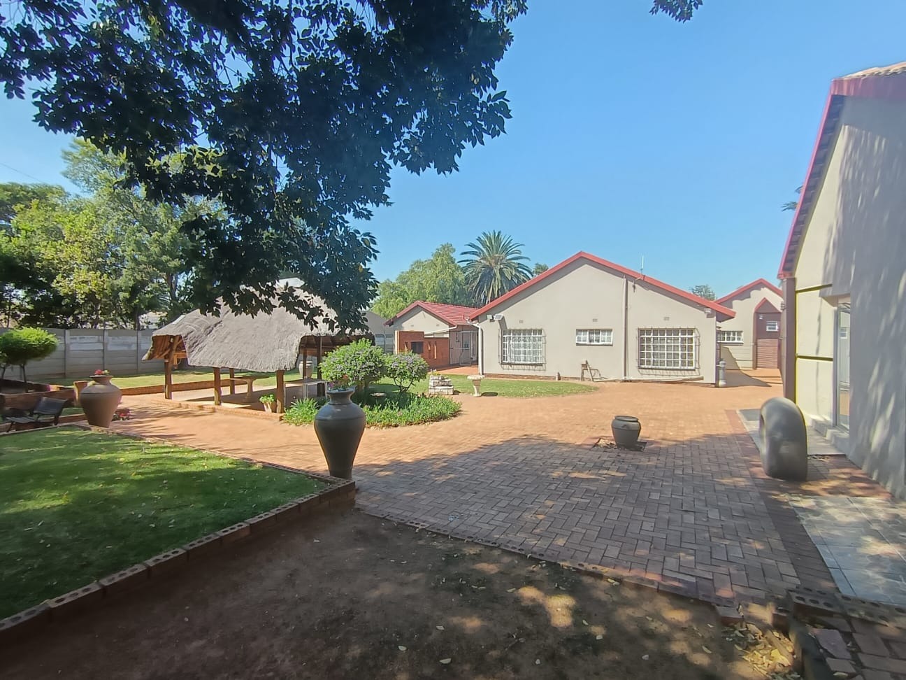 4 Bedroom House For Sale in Brackenhurst by RE/MAX