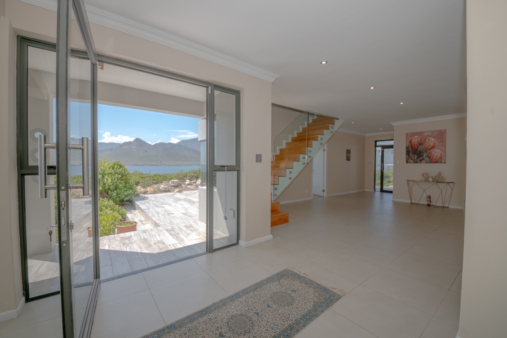 5 Bedroom House For Sale in Pringle Bay by RE/MAX