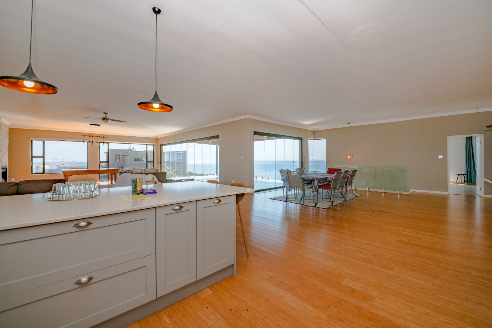 5 Bedroom House For Sale in Pringle Bay by RE/MAX